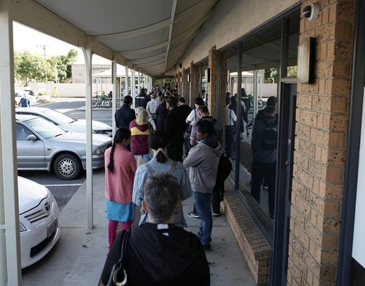 Centrelink drowns under stimulus flood - MacroBusiness